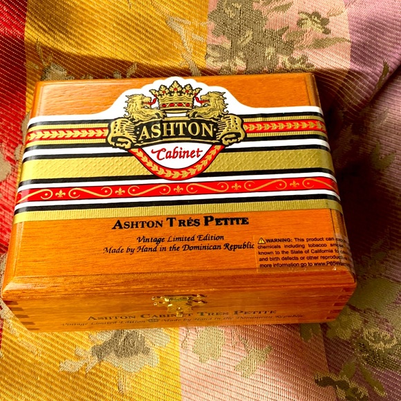 Ashton capbnet small box | Other | Ashton Cabinet Cigar Box | Poshmark